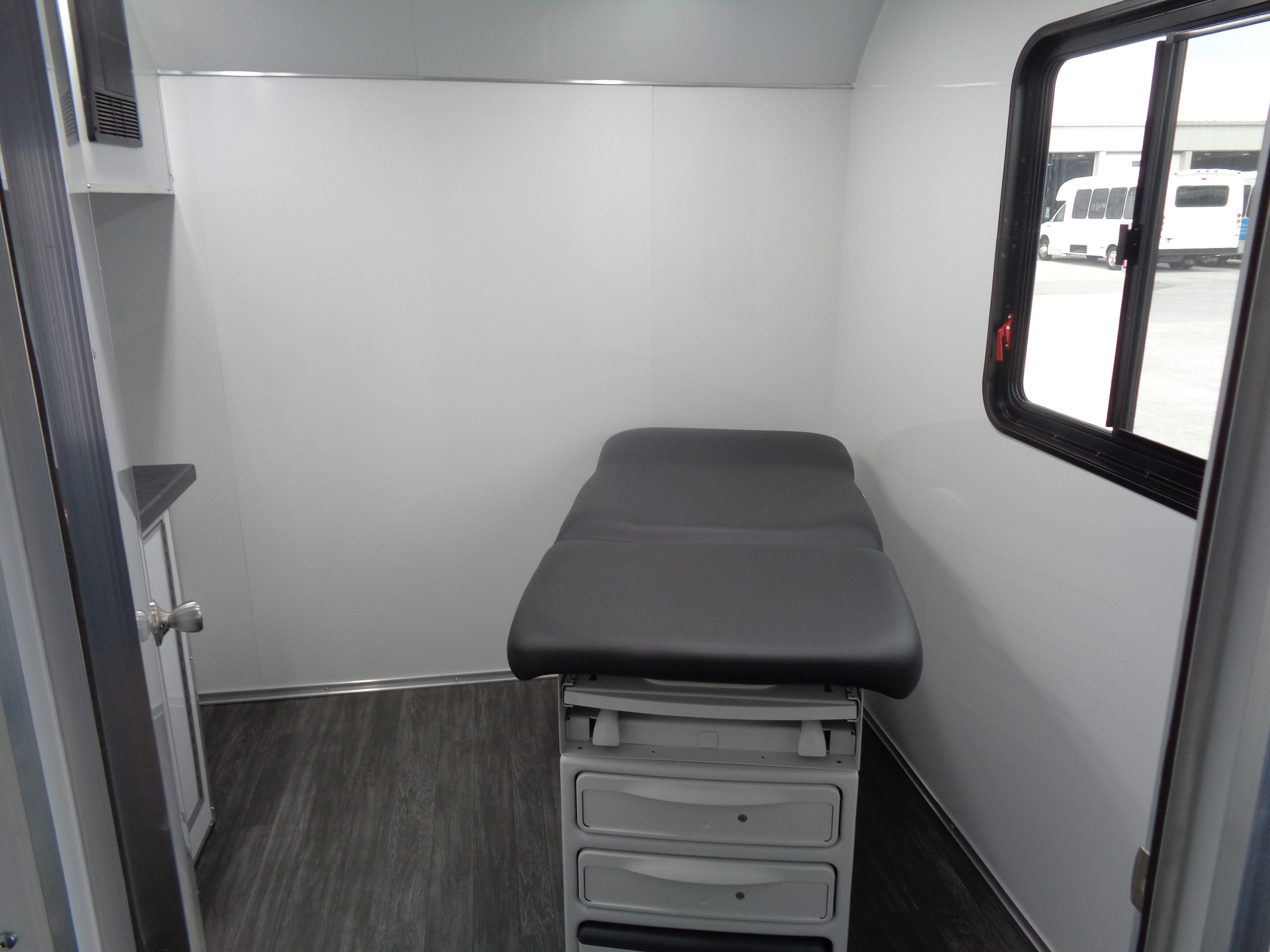 MobileTestingClinic.com - Mobile Testing Clinic Trailer