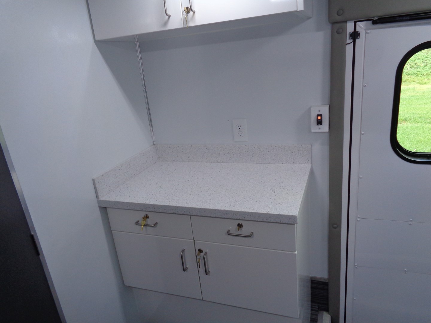 MobileTestingClinic.com - Exam Room and Blood Draw Station Mobile ...