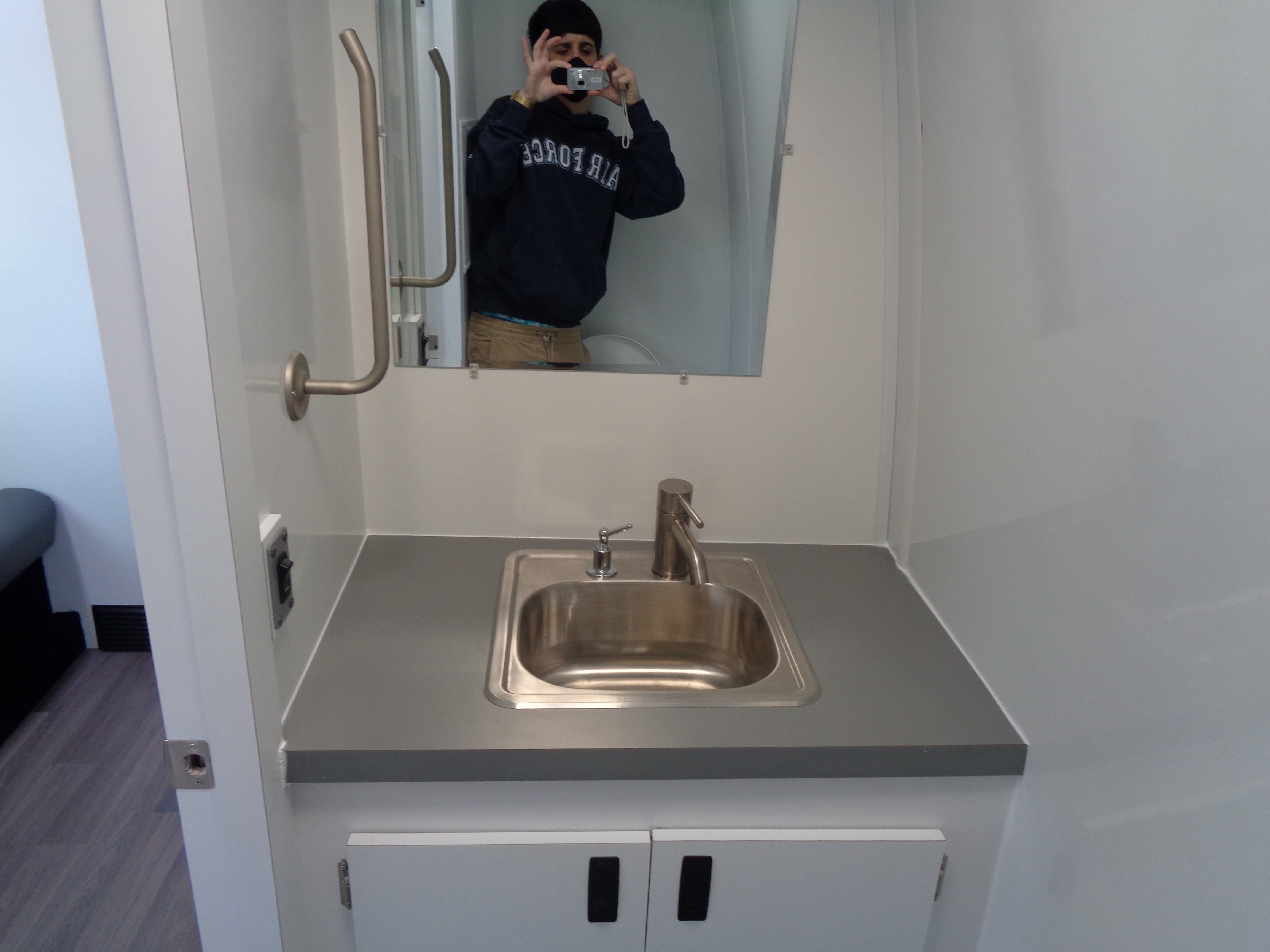 MobileTestingClinic.com - Two Exam Room, Lab & Waiting Room Mobile Clinic