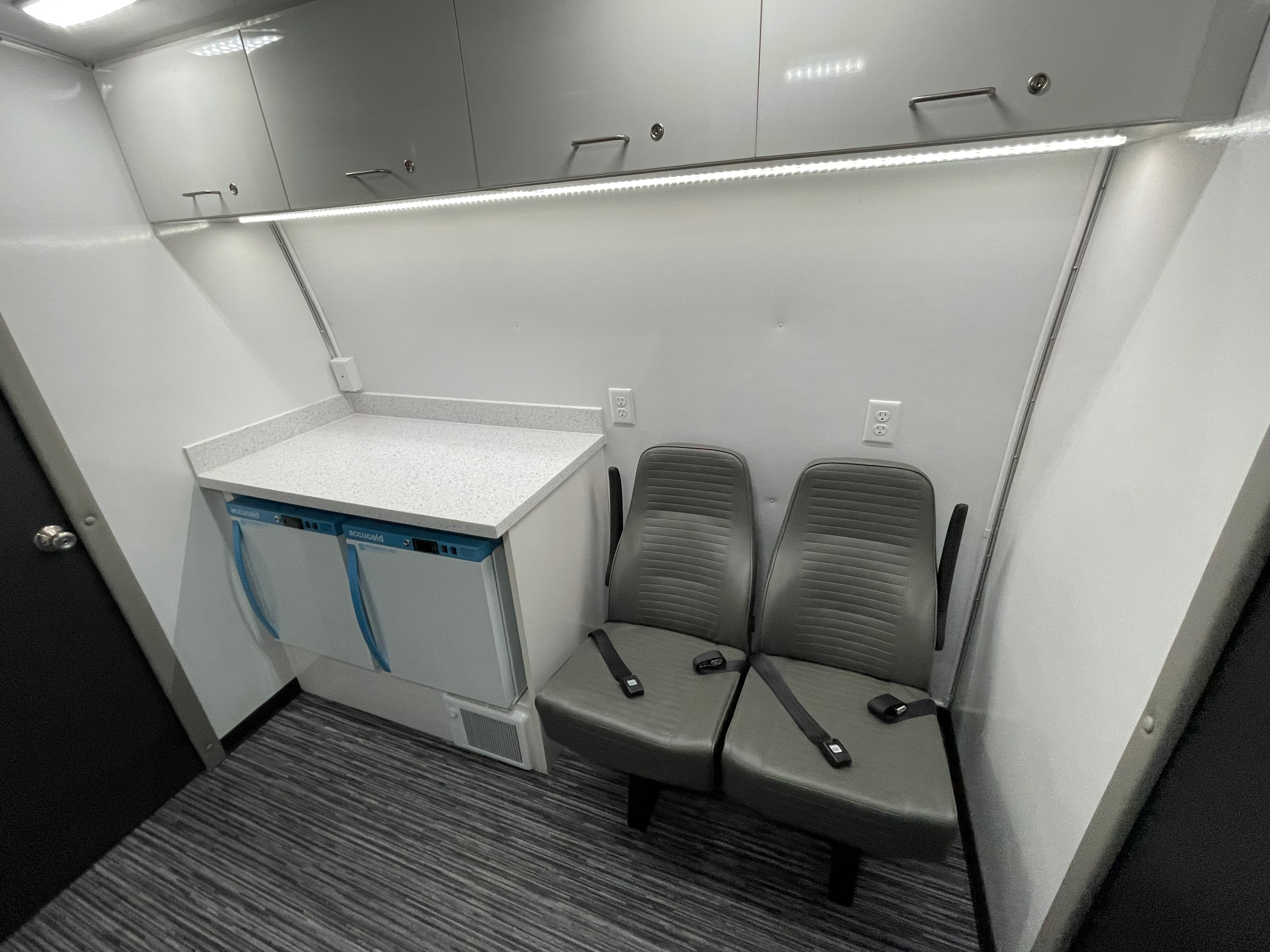 MobileTestingClinic.com - Two Room Mobile Health Unit with Wheelchair Lift